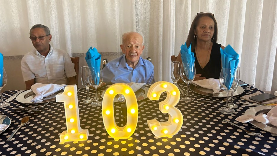 Oom Adam word 103: “Alle eer aan God” - eNCA